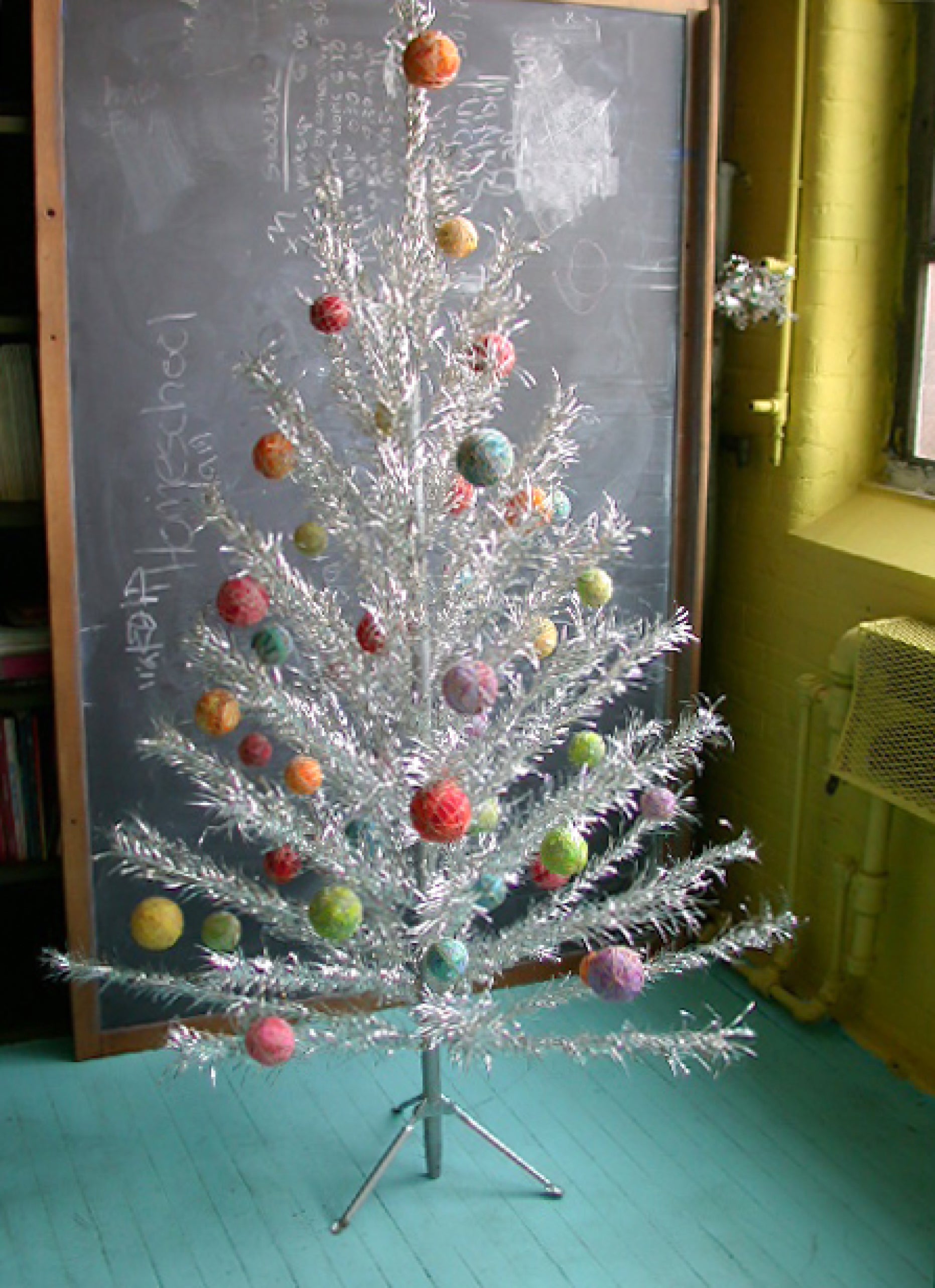 All the Trimmings Scrap Ball free project pattern – Denyse Schmidt Quilts